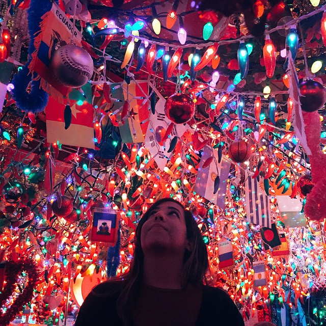 LA TEJGHEA - Prăvălia Culturală